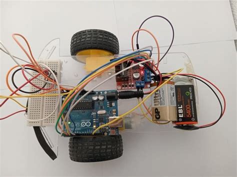 Robot Suiveur De Ligne Commandé Par Arduino
