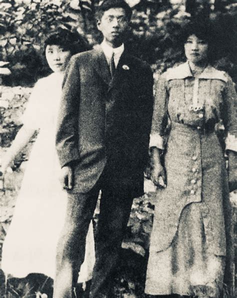 宋庆龄学生时代的照片，图4是毕业 学位照” 搜狐大视野 搜狐新闻