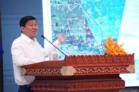 ឧបនាយករដ្ឋមន្ត្រី សាយ សំអាល់