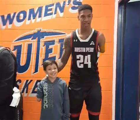 One Armed D1 Hoops Player Hansel Enmanuel Meets Young Fan In Ep