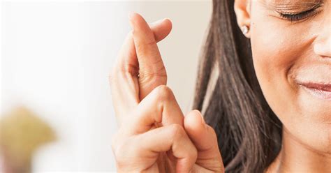 What Does Cross Fingers Mean In Sign Language