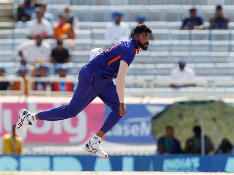 Ind Vs Sa Mohammed Siraj Attempts Cheeky Run Out Ends Up Conceding 4