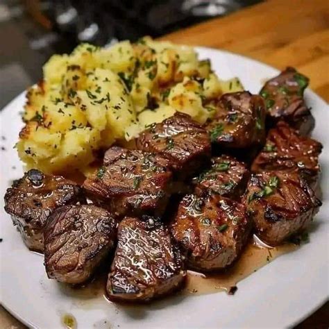 Garlic Butter Steak Bites And Cheesy Smashed Potatoes Best Recipes
