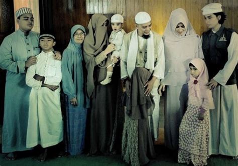 Biografi Ustad Arifin Ilham My God Is One