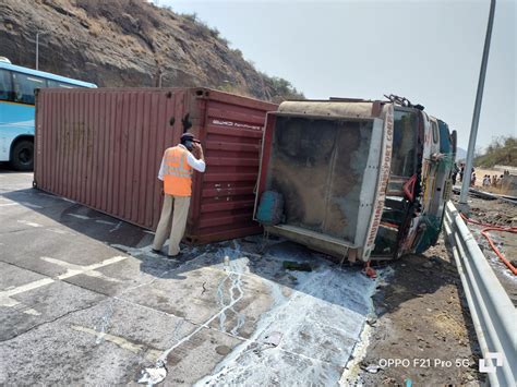 Major Accident On Mumbai Pune Expressway Tanker Overturns One Dead
