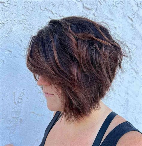 41 Lovely Layered Bob Haircuts For Ladies In Their 60s That Are Easy To