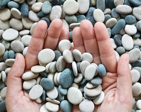 Smooth Rounded Flat Pebbles Beach Stones For Crafts Stackable Beach
