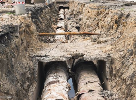 7 Reasons To Consider Trenchless Sewer Repairs Vs Traditional Methods