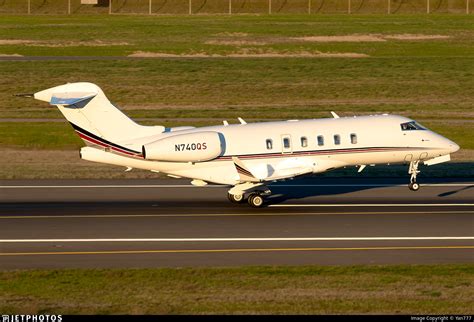 N740QS | Bombardier BD-100-1A10 Challenger 350 | NetJets Aviation ...