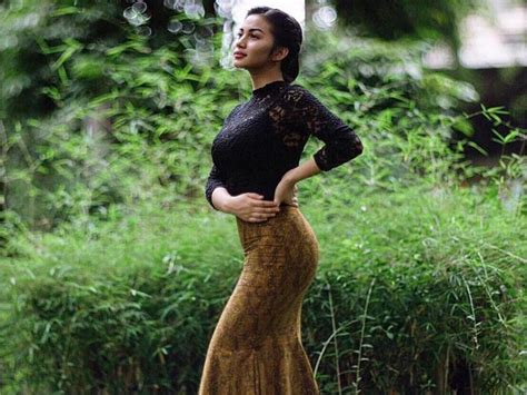 Ariel Tatum Wallpapers Top Free Ariel Tatum Backgrounds Wallpaperaccess