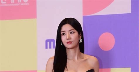 권은비 시선 사로잡는 드레스 [da 포토]