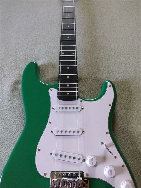 Fistrock Diy Strat Kit Review Axekit The Diy Guitar Place