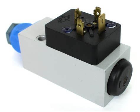 Festo Frm D Midi Branching Module 16 Psi W Pev 1 4 B Pressure Switch