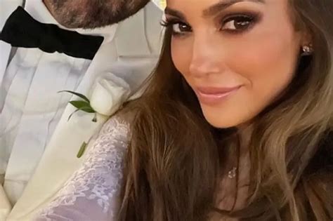 Jennifer Lopez 53 Strips Completely Naked And Looks