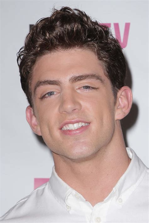 ‘ex On The Beach Single Billy Reilich Reconnects With Trans Ex Cara