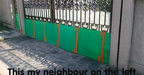 I Live In Thailand People Are Building Sandbag Walls To Save Their