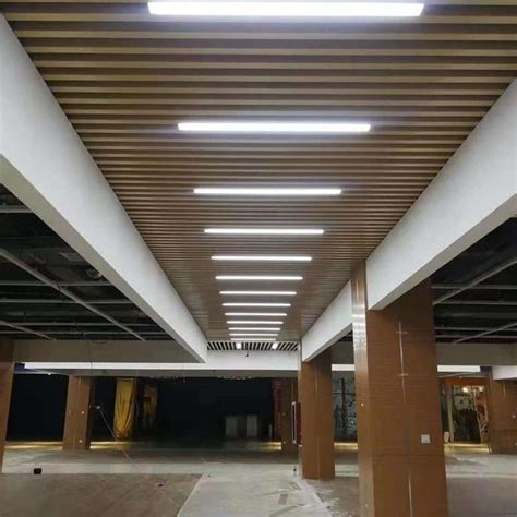 木纹铝方通尺寸定做 豪亚铝天花方通吊顶铝方通 河北兴旺装饰建材厂