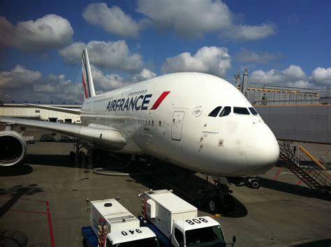 エアバス A380 の製造が 2021年に終了 セーヌ川の眺め