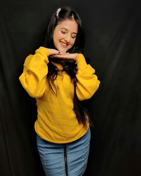 Pin On Girl S Model Dp Z