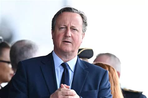 Le chef de la diplomatie britannique David Cameron piégé par un canular vidéo France