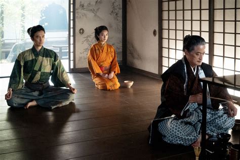 大河ドラマ「麒麟がくる」第27話。（左から）明智光秀（長谷川博己）、駒（門脇麦）、今井宗久（陣内孝則）（c）nhk スポニチ