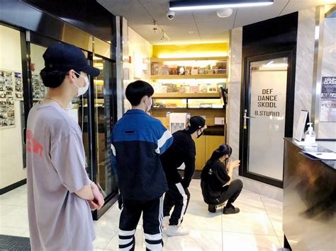 자연스러운 한줄기차🚃 영상촬영 구경중입니다 데프댄스스쿨 영등포댄스학원 커버댄스 방송댄스 걸스힙합 팝핀 얼반댄스 댄스학원 아이돌지망생 오디션정보