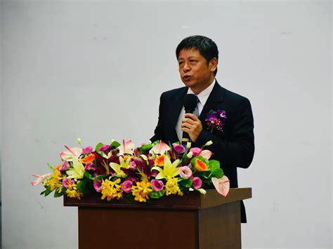 全會救一人 傳馬公高級中學全國校友會發動連署挺校長對抗野蠻縣議會 People