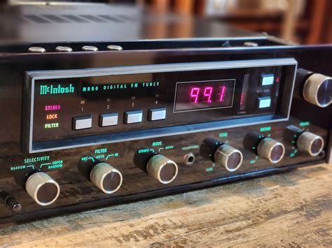 미국 Mcintosh 맥킨토시 사의 튜너명기 Mr 80 아날로그디지털 튜너 입니다 A급 220v Stock Out
