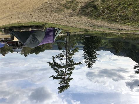 무료 이미지 자연스러운 텐트 캠핑 나무 황야 하늘 잔디 농촌 지역 목초지 우디 식물 되다 경치 고지