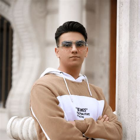 رضا بختیاری ویرگول