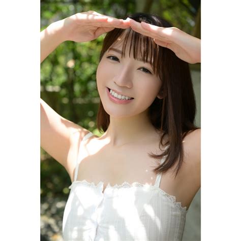 歡慶tse學服祭~全館買三送一）小花暖 高清寫真電子書上千張 約20本寫真集and雜誌and寫真照 蝦皮購物