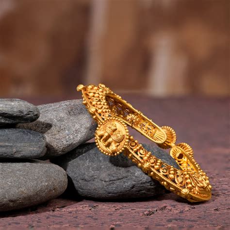 Royal Simhazhi Bangle