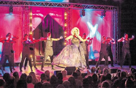 Jubiläum In Glitzer Jubiläum In Glitzer Max Engelmann Ist Seit Zehn