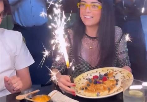 La Actriz Violeta Isfel Festeja En Grande Su Cumpleaños 38 Fotos Y Video México Ya