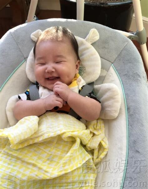 一人帶仨娃！趙文卓老婆母愛滿滿夸兒女懂事 每日頭條
