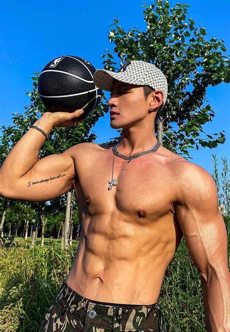jason deng หนุ่มหล่อชาวแคนนาดา เน็ตไอดอลนายแบบ คุณภาพงานดี