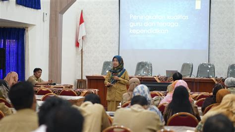 SMAN 6 YOGYAKARTA Penguatan Karakter Dan Workshop Bagi Pendidik Dan
