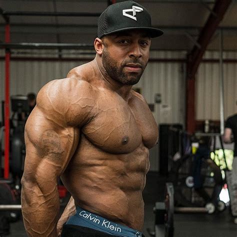 Dr Wannabe Bigger — Micquel Wright Dr Wannabe Bigger — Micquel Wright