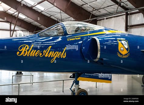 Grumman F F F A Tiger Hi Res Stock Photography And Images Alamy