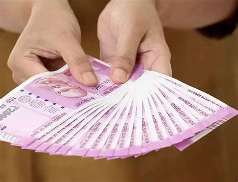 Rbi To Withdraw Rs 2000 Notes From Circulation In India Sher E