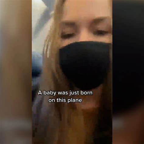Una Mujer Dio A Luz En Pleno Vuelo Sobre El Pacífico Y Un Video Viral