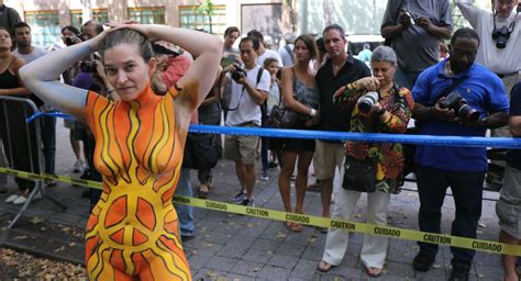 The City Of Crochet 30 Canvas Couple Body Painting Ideas