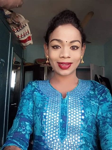 Sexy Indian Transgender Crossdressers Boy In Saree Facebook