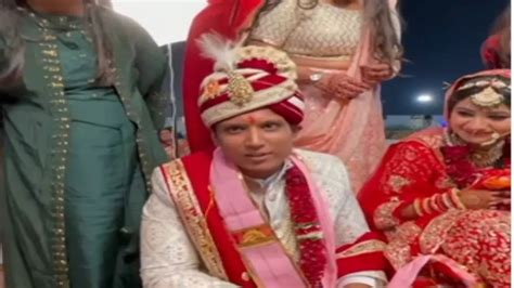 Dulha Dulhan Ka Video शादी के मंडप में दूल्हे ने दुल्हन से कह दी ऐसी