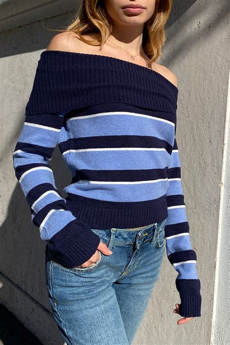 Off Shoulders Sweater Collection 2023 Subdued