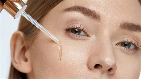 Make Up Das Sind Die Besten 5 Foundations Für Frauen Ab 50 Jahre