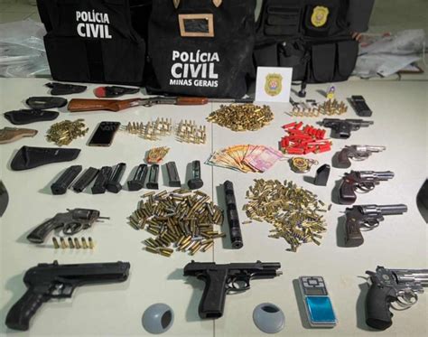 Motorista Morre Em Batida Entre Duas Carretas No Norte De Minas