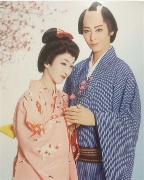 为什么说除了海乃美月，月组top月城叶音和别的宝冢线娘都不搭？ 知乎