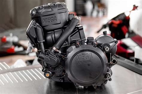Megasgas Ec 700 Una Supermoto De 2 Tiempos Y 80 Cv