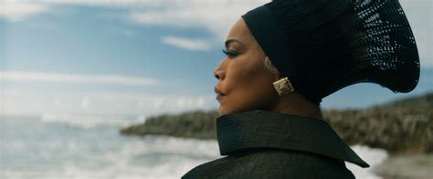 Angela Bassett Is Still Enjoying The Black Panther Oscar Buzz Vanity Fair